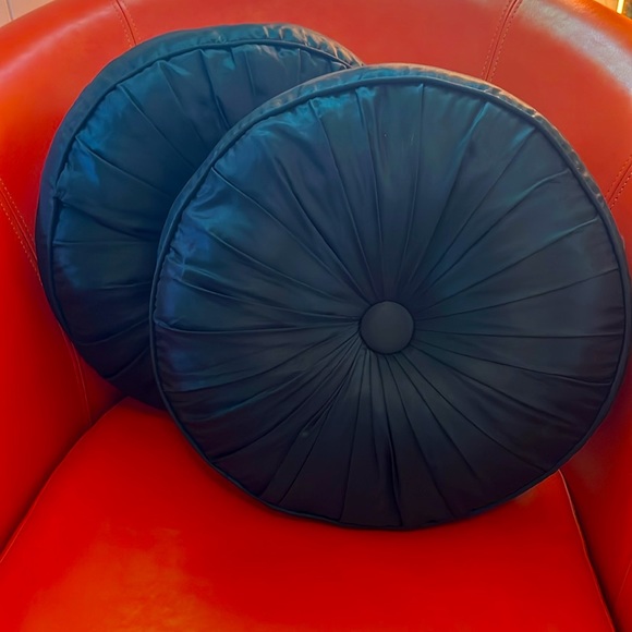 Accents | Round Satin Tufted Accent Pillow Set Black | Poshmark